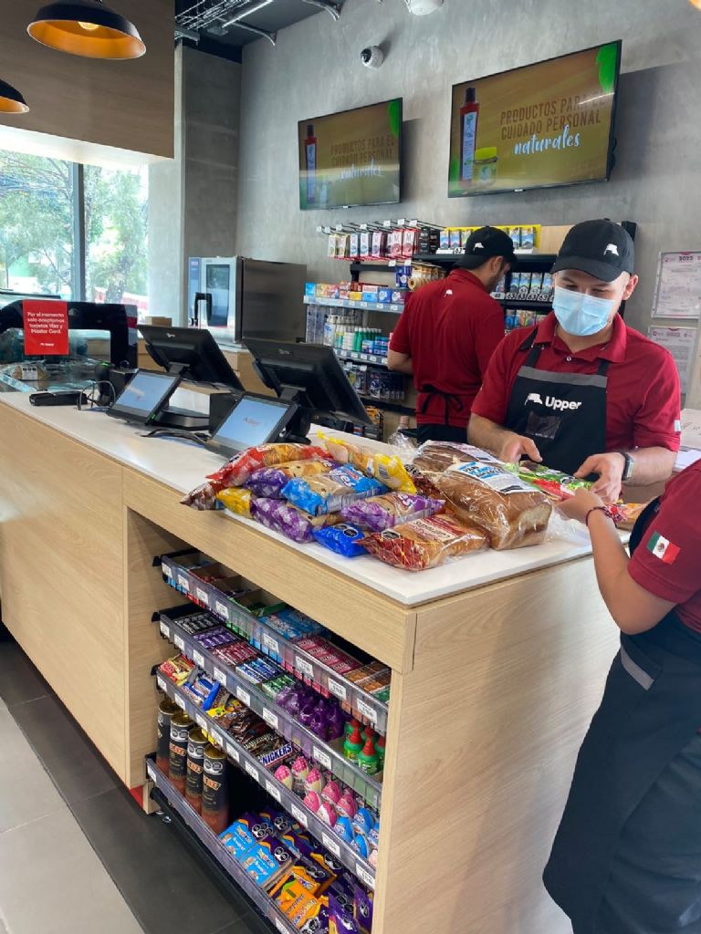 Upper, la cadena de tiendas del “Canelo” Álvarez – PlayaalDía